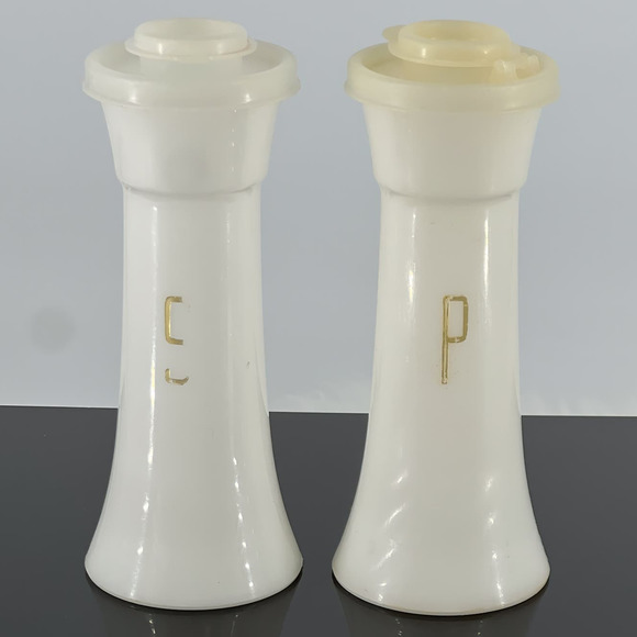 Tupperware | Kitchen | Tupperware Vintage Hourglass Salt Pepper Shakers ...